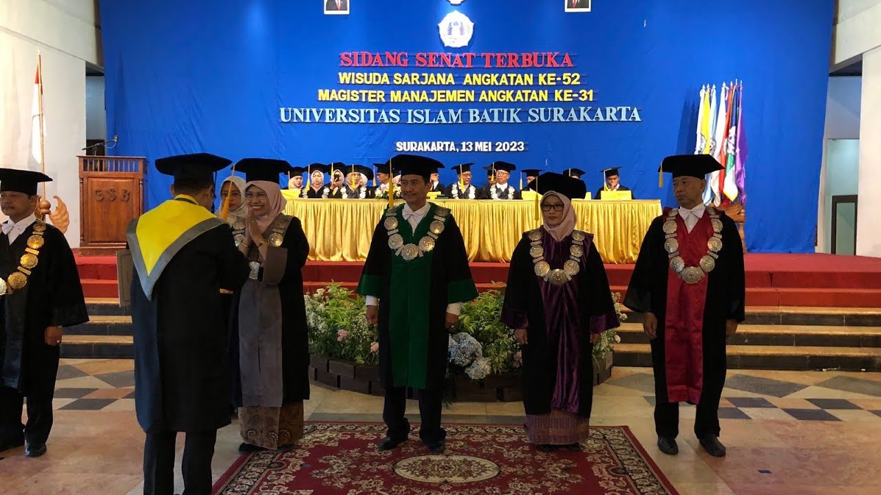 UNIBA : Wisuda program sarjana angkatan ke 52 dan program magister ...