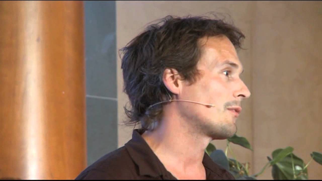 How Innocent Smoothies Grew As A Business - Richard Reed, Co-Founder ...