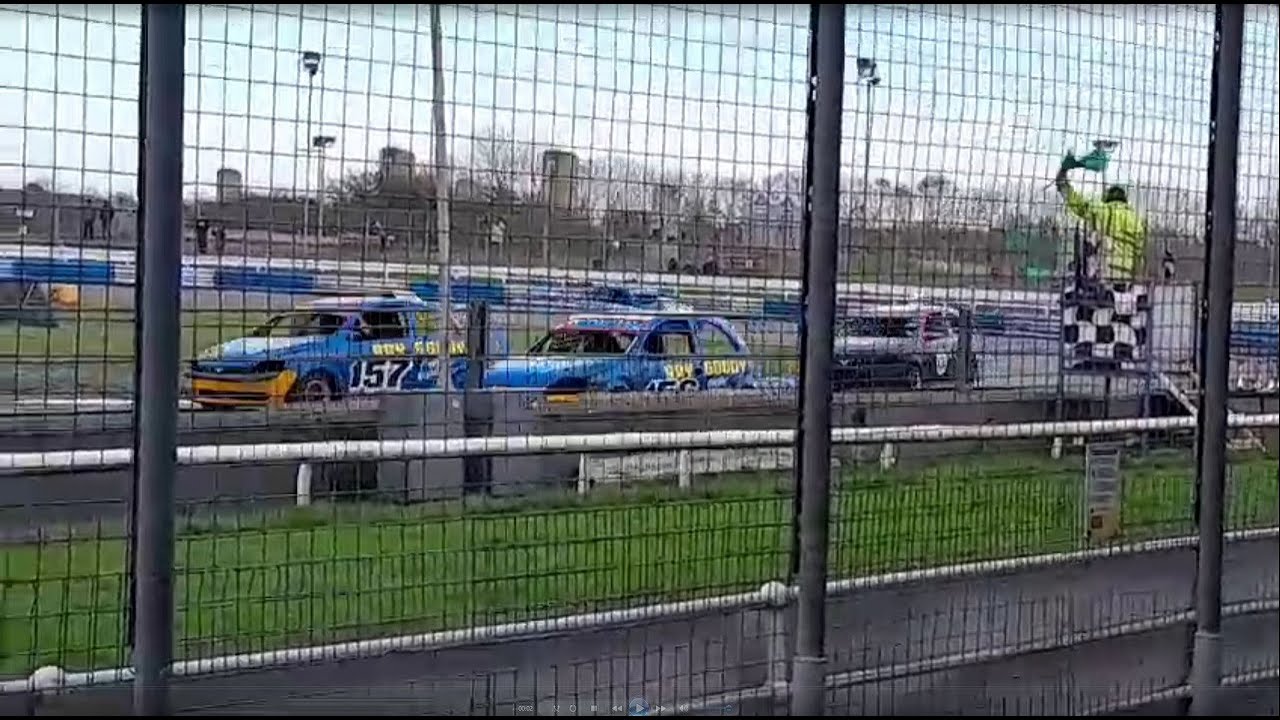 What I Got Up To Over New Years Weekend! Swaffham Raceway & RF2! - YouTube