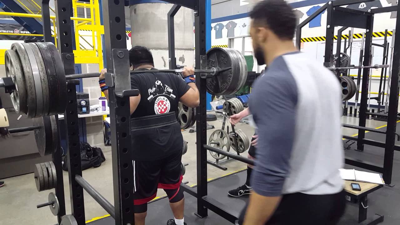Dietmar Wolf Week 10 Day 1 Squats 565 x 2 - YouTube