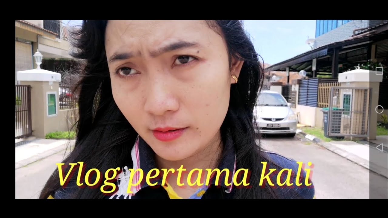 Vlog pertama saya - YouTube
