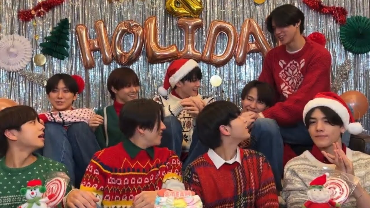 &TEAM - Buzz Love Live 🤍🖤 Funny & Chaotic Holiday Live - YouTube