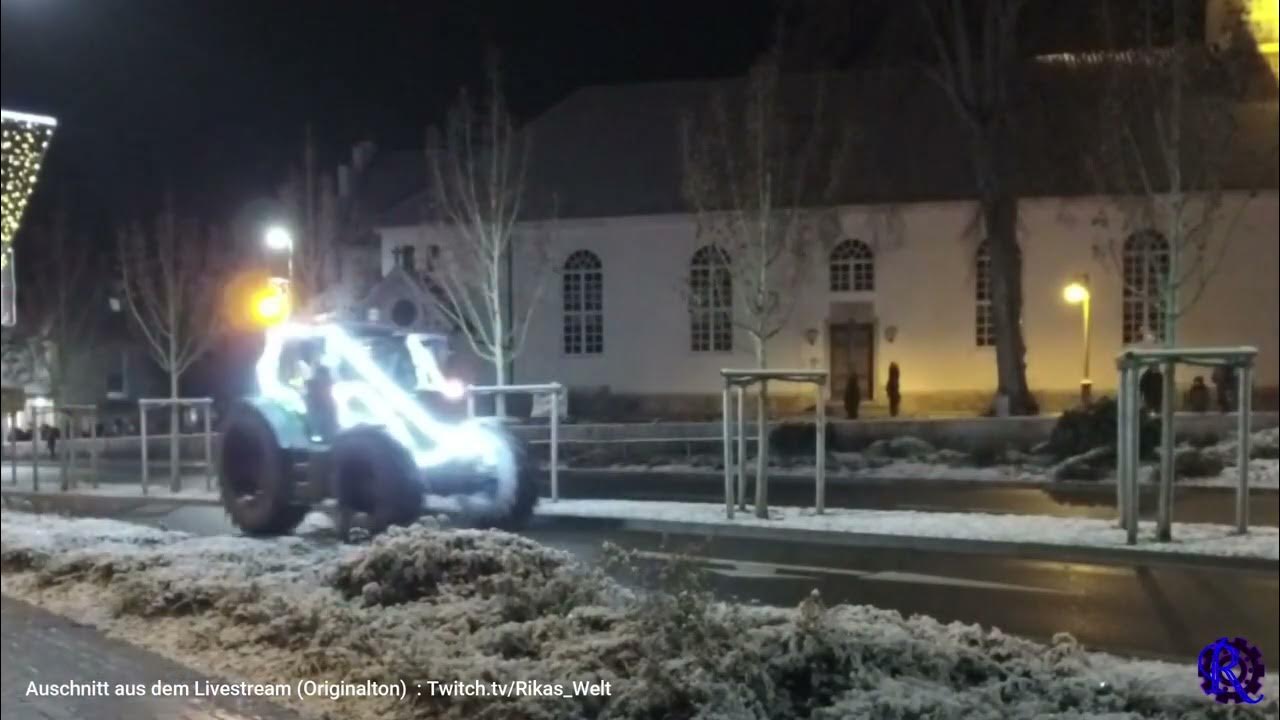 Trecker - Lichterfahrt durch Bergen - YouTube