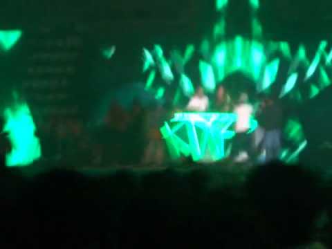 EMRAH IS Ft ADINA BUTAR at HEINEKEN LIVE ACCESS