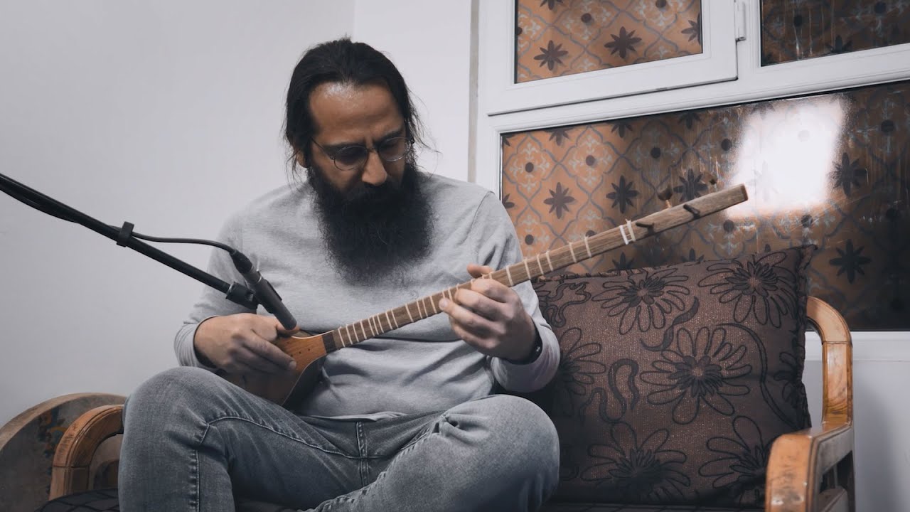 سه تار نوازی ... playing Setar - YouTube