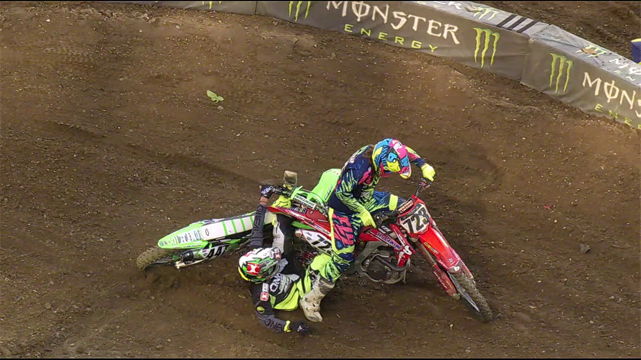 Deven Raper's Leg Gets Stuck in Adam Enticknap's Bike | 2017 East ...