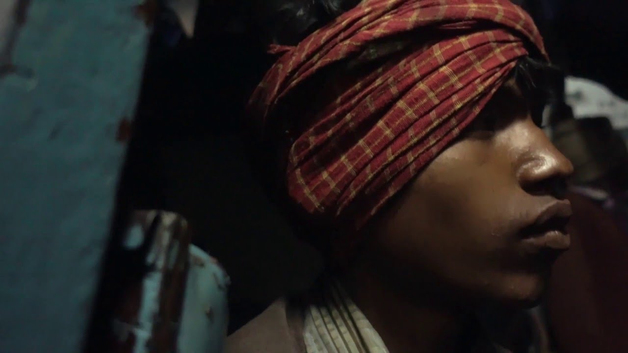 The Last Stop - A film by Tushar Naik(Student Film) - YouTube