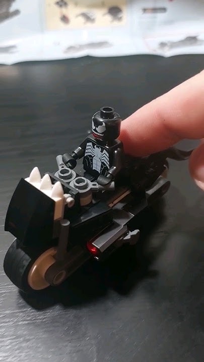 Venom Street Bike (LEGO MARVEL 30679) - YouTube