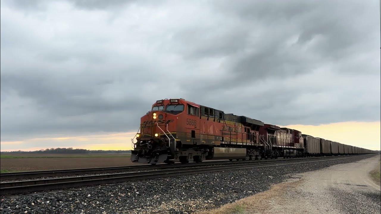 BNSF 5866 Leads Coal Train | Asbury, MO - YouTube