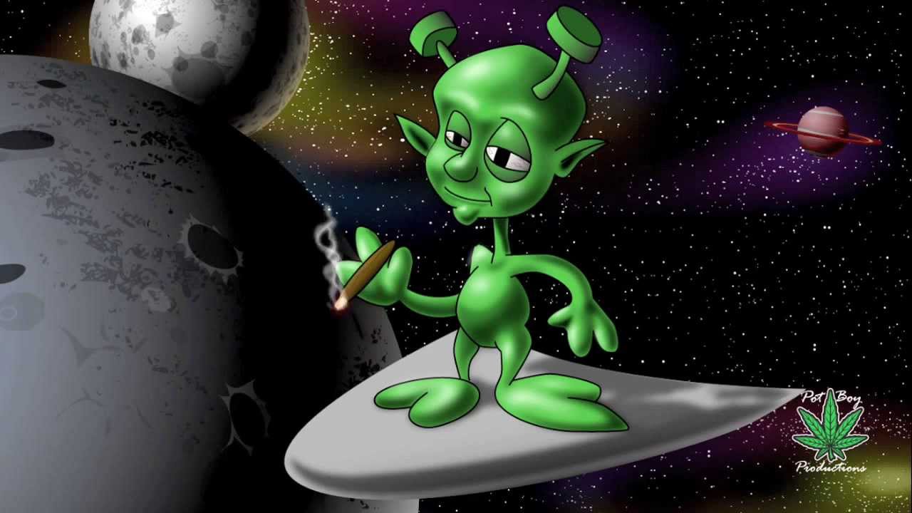 Alien Smoking Weed HD - YouTube