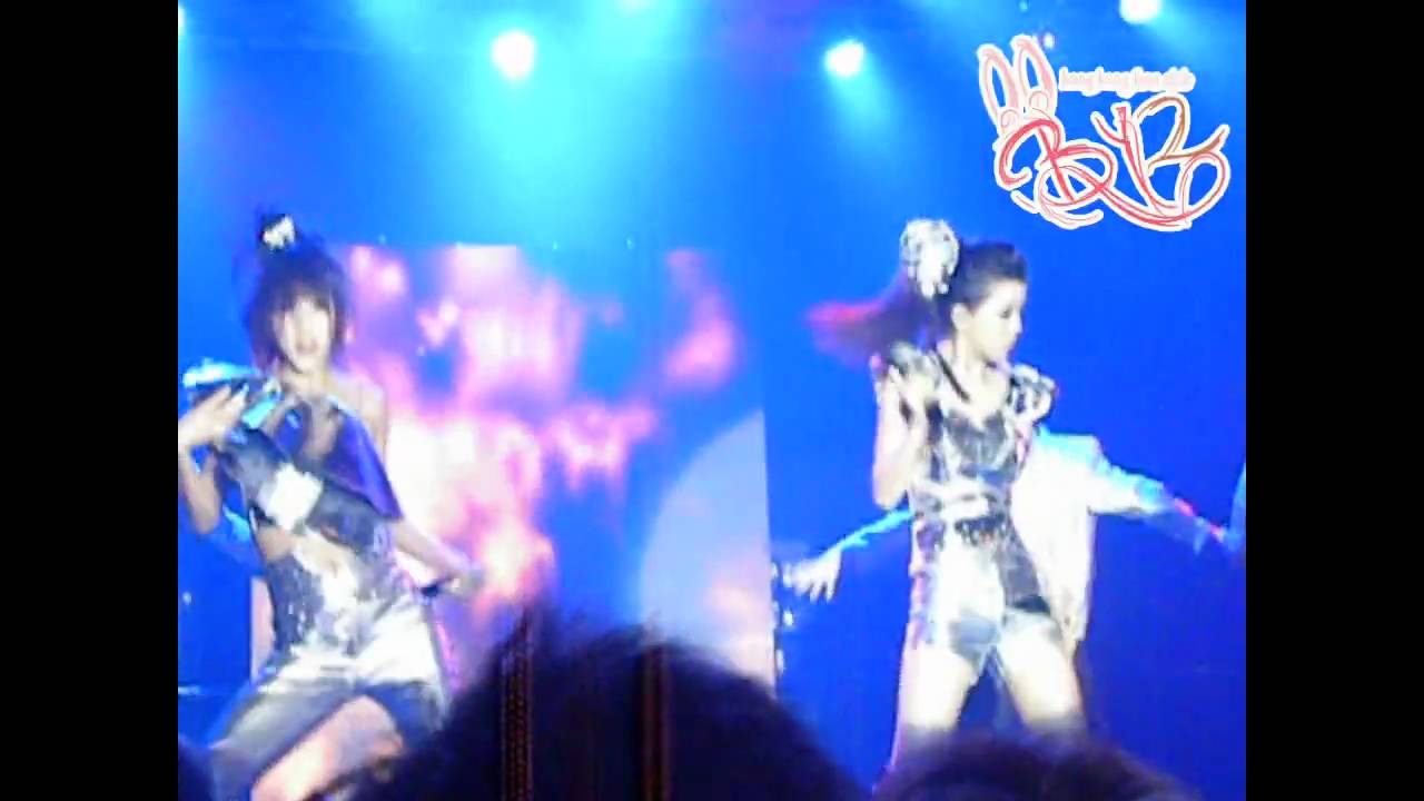 By2 - DNA @台北湊熱鬧MINI CONCERT 短褲Tshirt趴 - YouTube