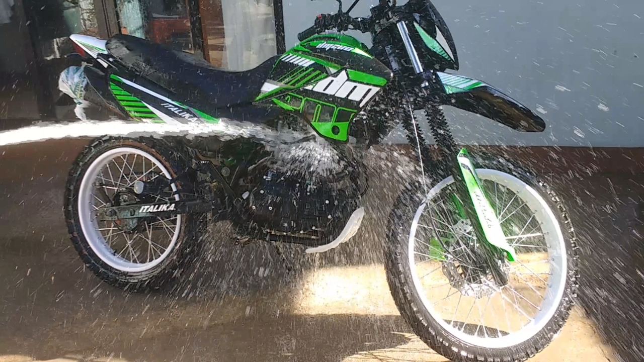 Italika DM 200 - Lavandola - YouTube