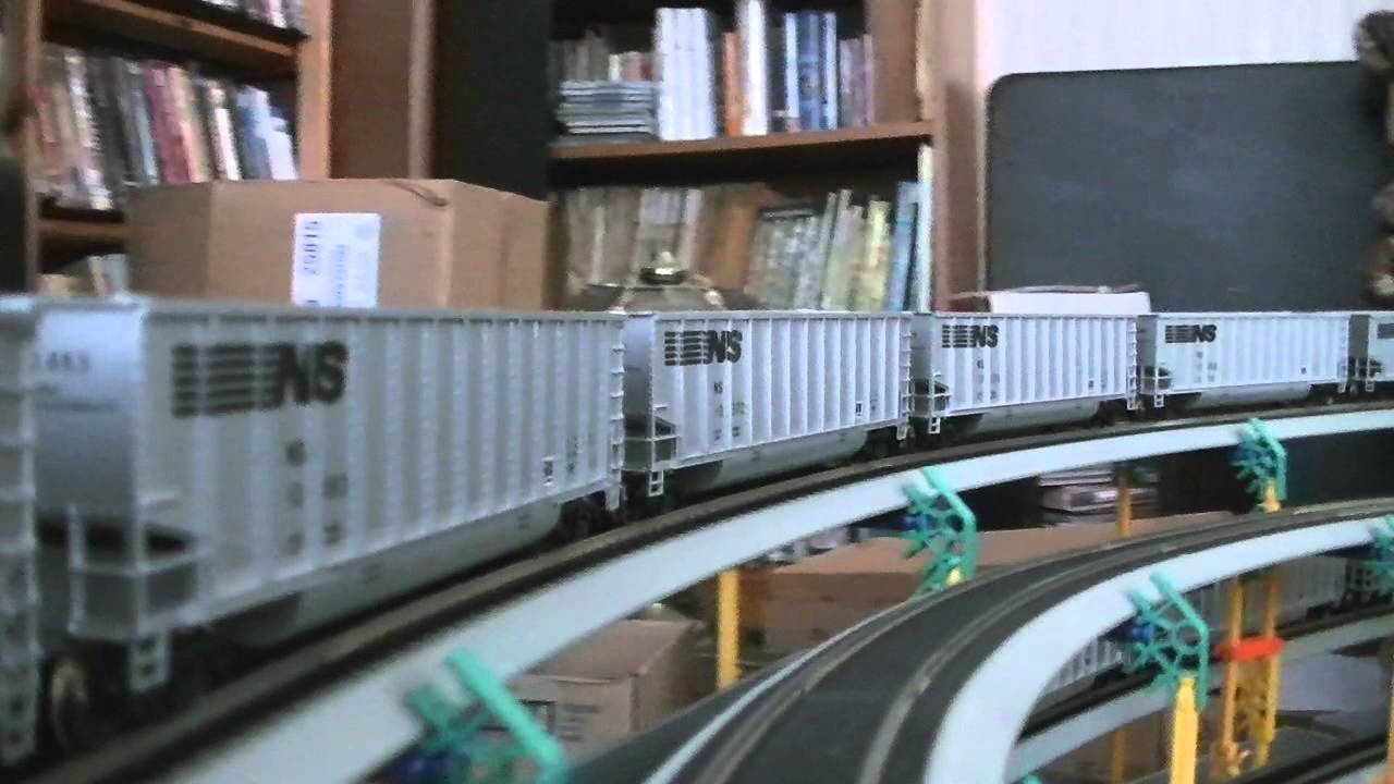 Quadruple Double Helix with Ho Scale ( POV camera ride ) - YouTube