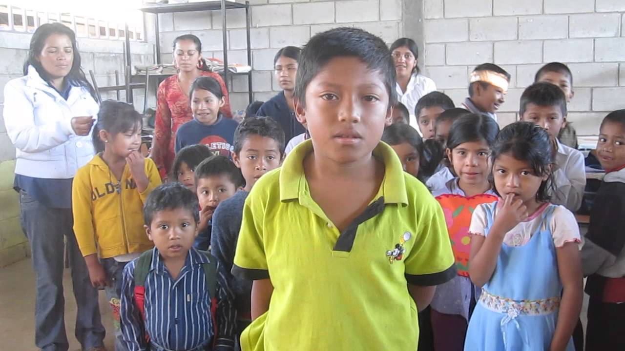 niños_cole_guate - YouTube