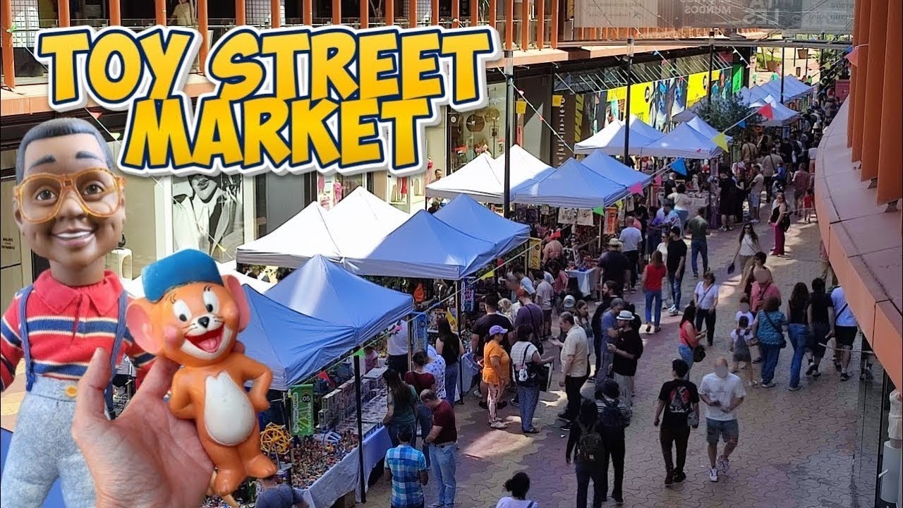 TOY STREET MARKET en TORRE SEVILLA | JUGUETES RETRO 80's y ...
