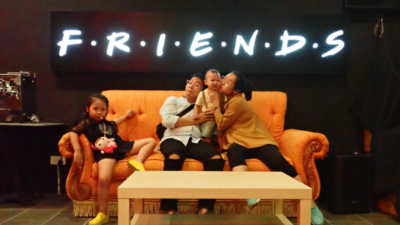 SINGAPORE FRIENDS STUDIO - YouTube