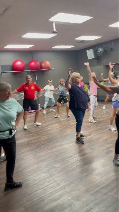 Rosanna’s Zumba class! #snapbc - YouTube