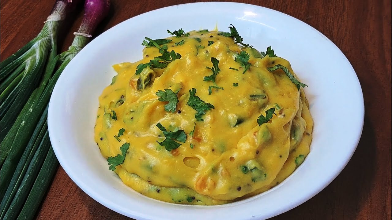 पोट भरेल पण मन नाही असे झटपट गरमागरम पिठलं | Besan recipe | Pithal ...