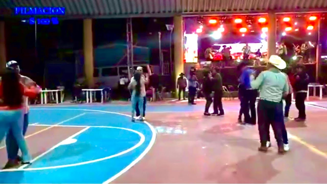 Fiesta Patronal En San Vicente Coatlán 2024/Abril Baile Con El Grupo Altura Norteña - YouTube