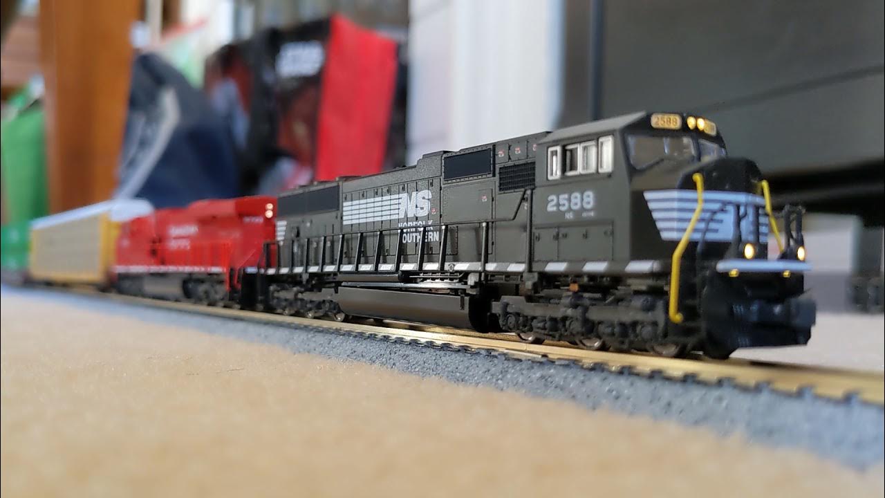 N scale Q train with NS 2588 leading - YouTube
