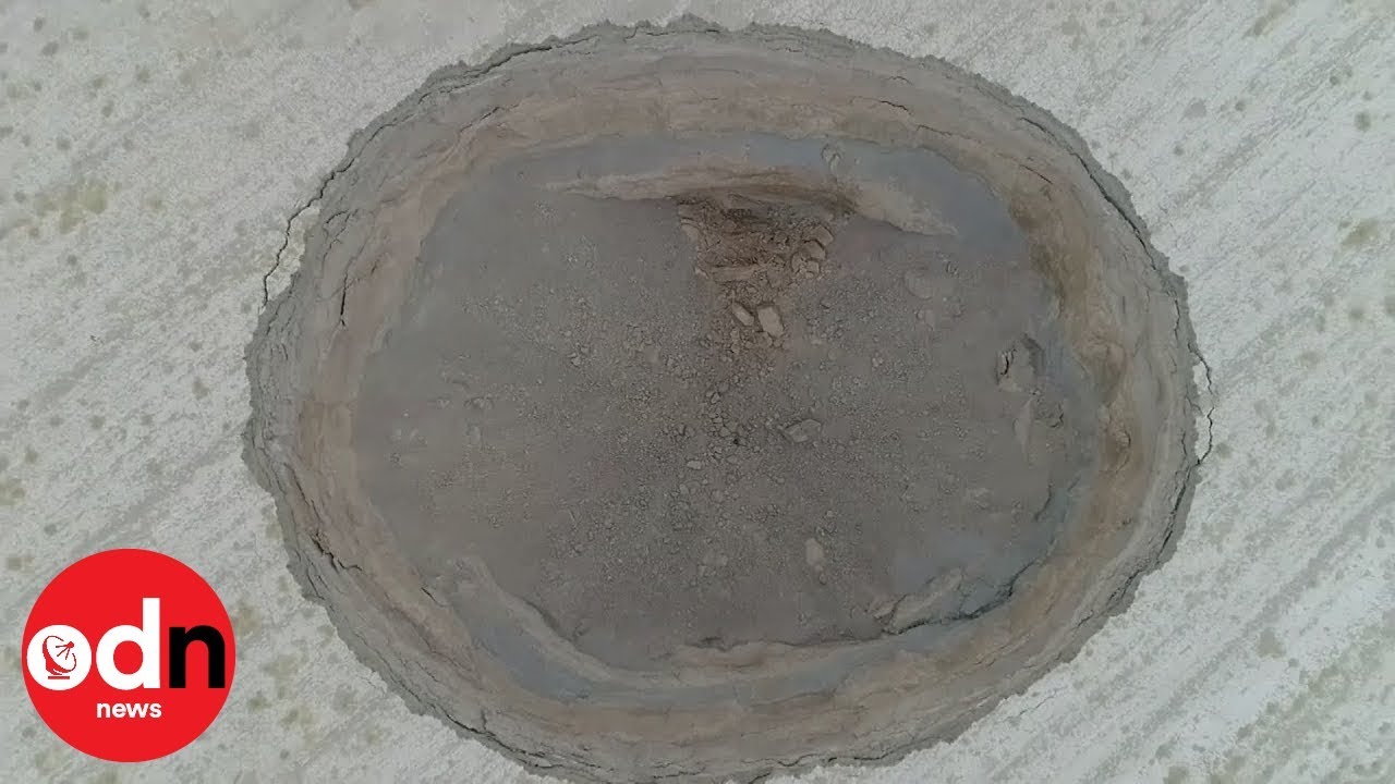 Giant holes form in Iran due to excessive water pumping - YouTube