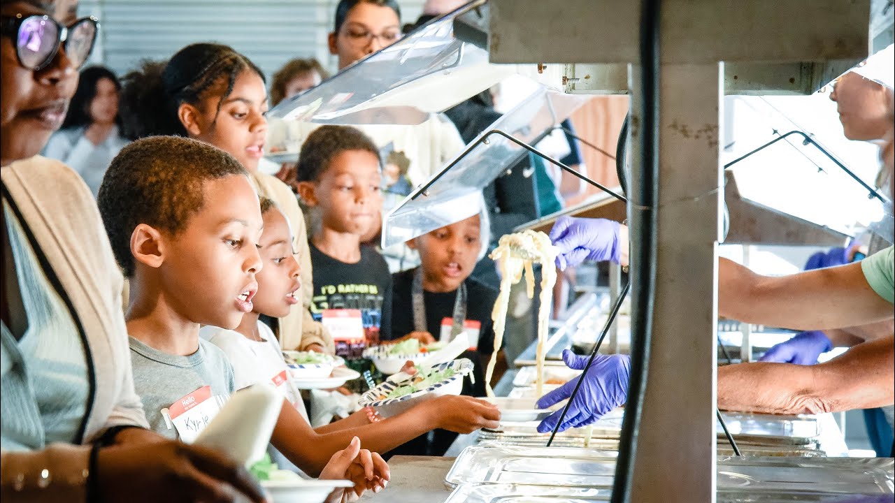 The Matrix this week had dinner - YouTube