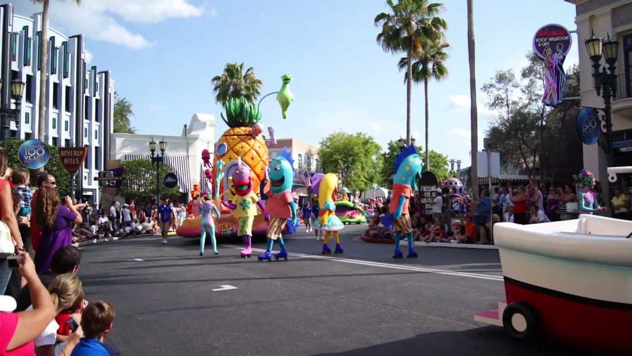 Universal Orlando's Superstar Parade - YouTube