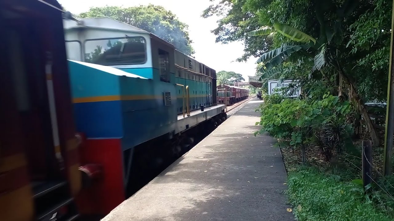 Sri Lanka Railway M4 746 Namunukula Train No50 & M7 802 Matara Galle ...
