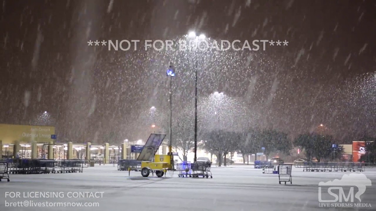 12-8-18, Heavy Snow with Huge Snowflakes, Lubbock TX - YouTube