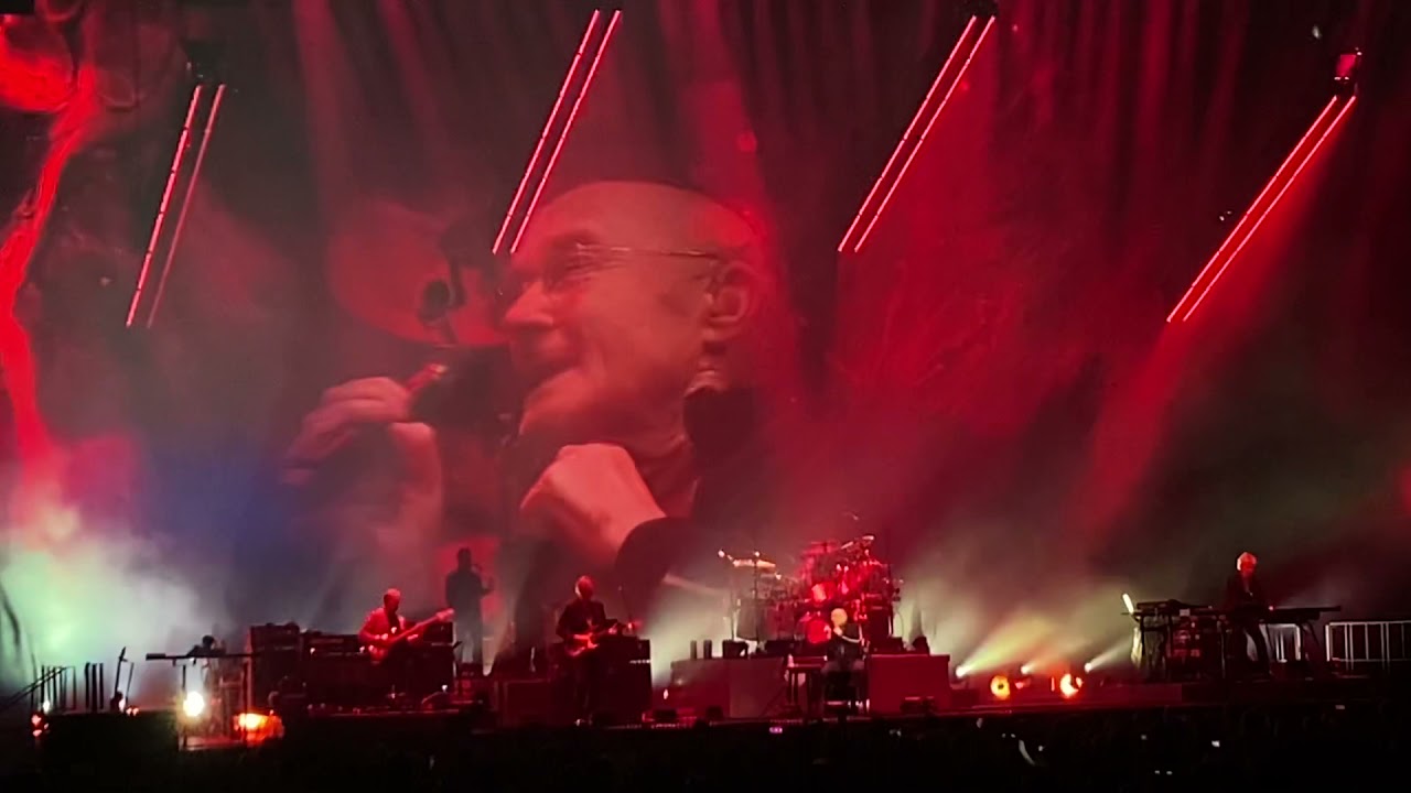 Genesis - Mama - YouTube