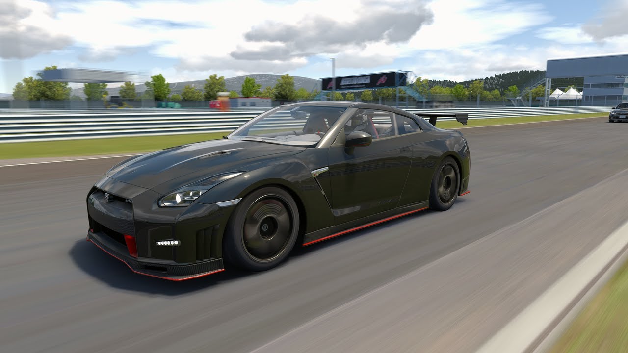 Nissan Gtr vs Subaru Wrx Sti and supercars at Magione - YouTube