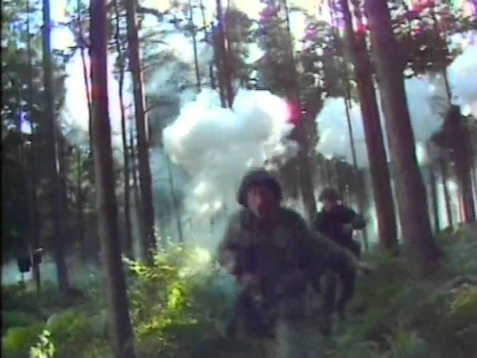 Kate Bush - ARMY DREAMERS (HQ) - YouTube