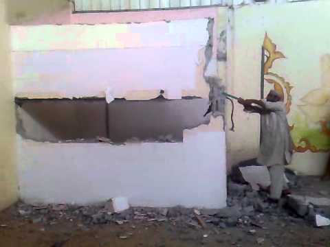 يقطع كيك بس بطريقة ثانية