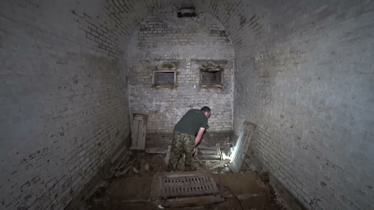 Archcliffe Gate, Dover Western Heights - YouTube