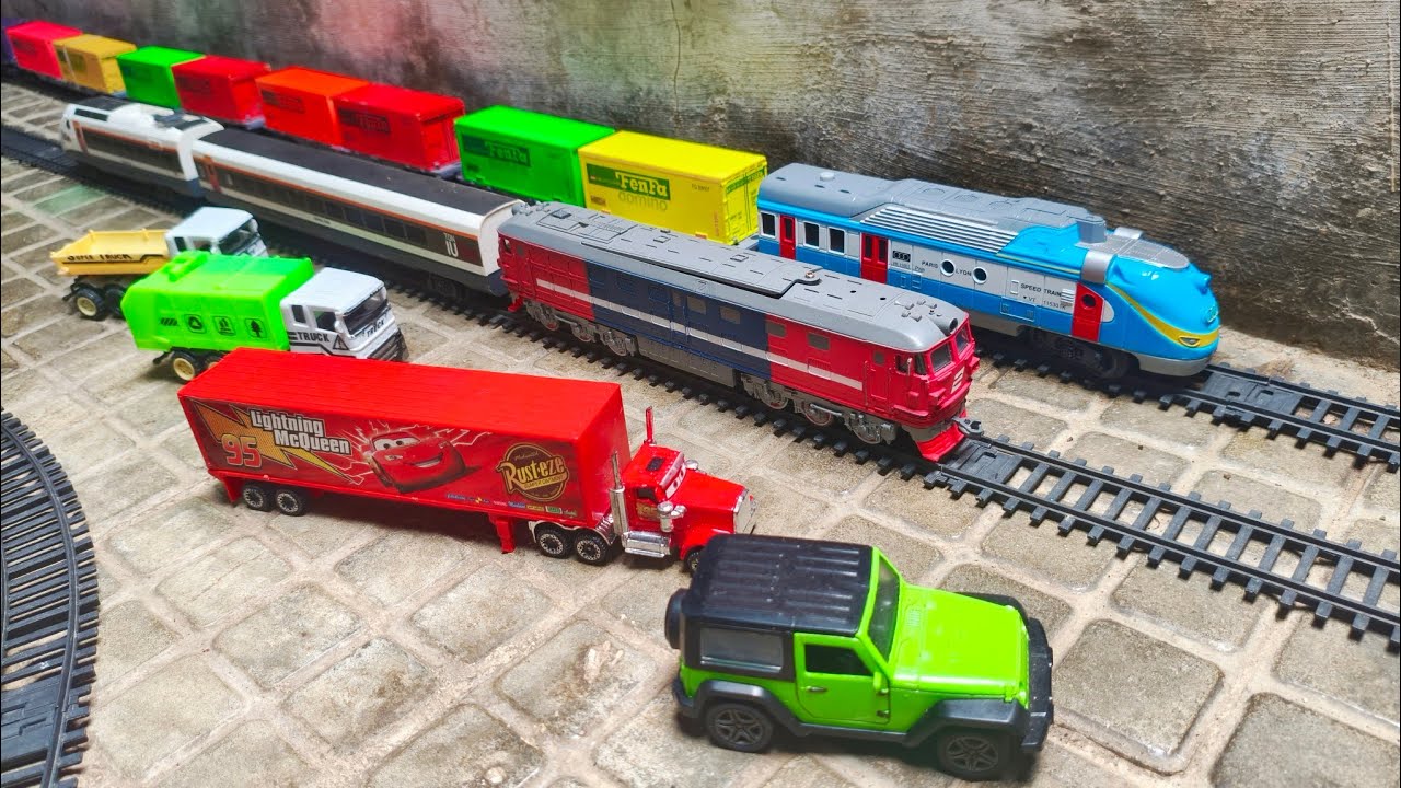 Mencari Dan Merakit Mainan Kereta Api Diesel Gerbong Panjang Mainan ...