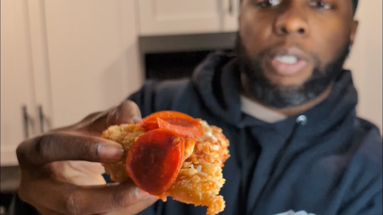 Trying the brand NEW KFC Chizza (and why I may not ever go back) - YouTube