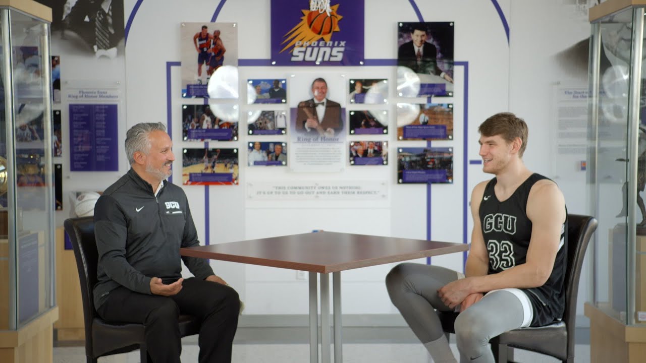 Asbjørn Midgaard with Lopes Insider Paul Coro - YouTube