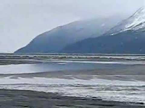 Bore Tide on Turnagain Arm - YouTube