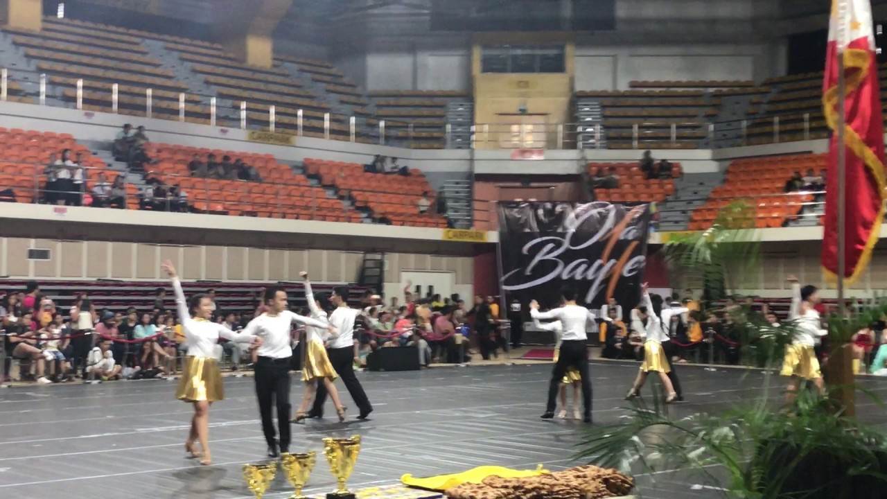 Ola Bayle 11 featuring CINCO CLASICO in the Group Formation Dance of ...