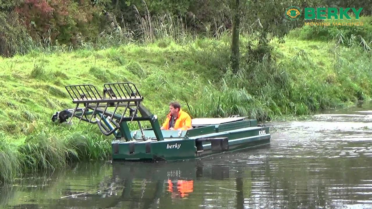 BERKY Mähboot Typ 6410 mit Seitenschneidwerk, BERKY Weed Boat type 6410 ...