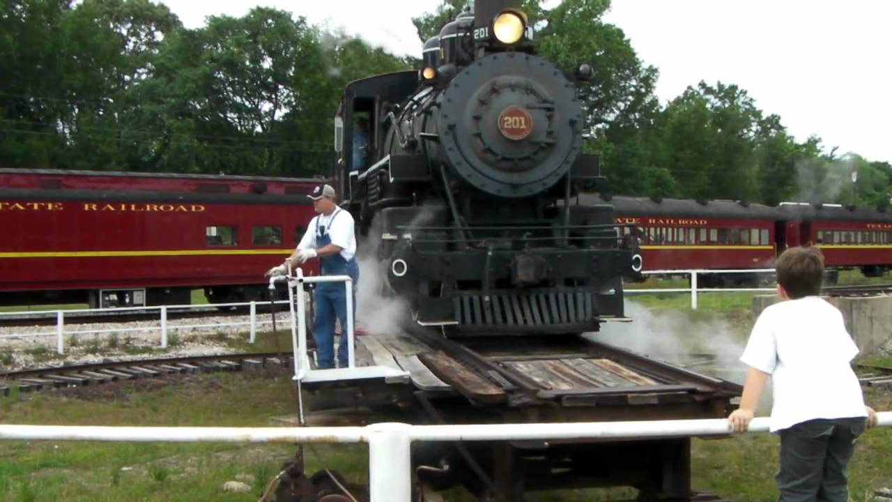 Steam double header & turntable on the Texas State Railroad 05/08/2011 ...