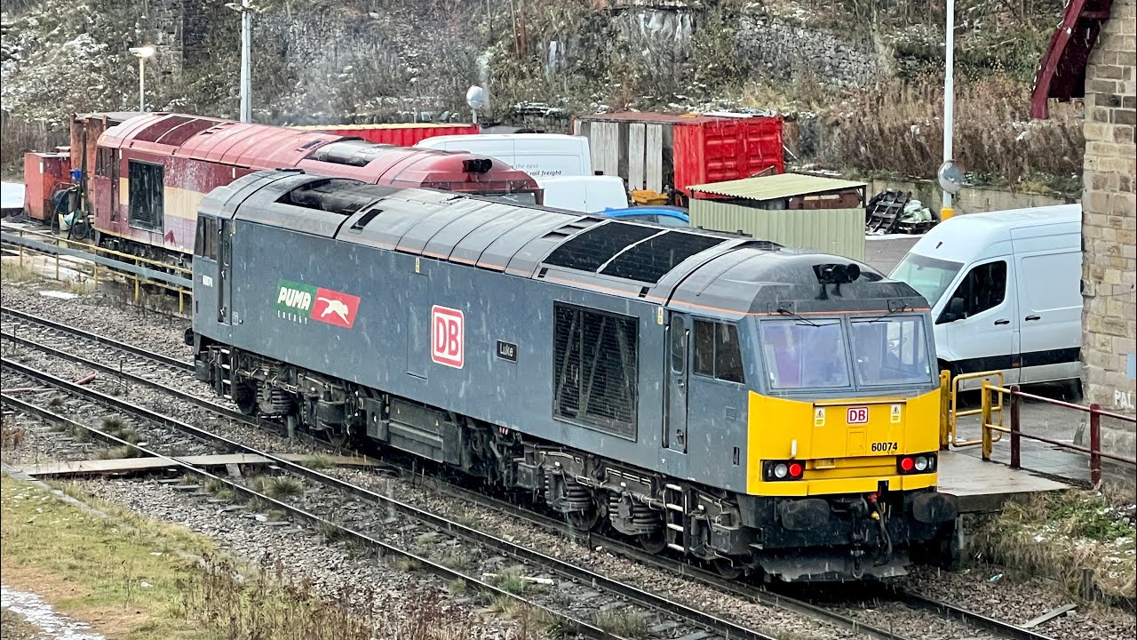 Puma 60074 and Jaguar 60065 at Peak Forest on 10th December 2022 - YouTube