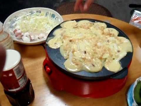 Making TAKO-YAKI! - YouTube