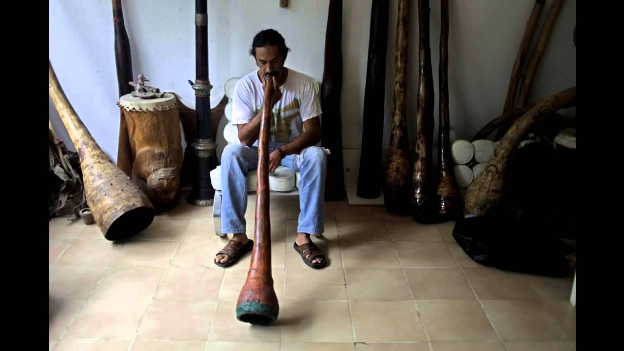 The Mayan Trumpet. The Voice of earth - YouTube