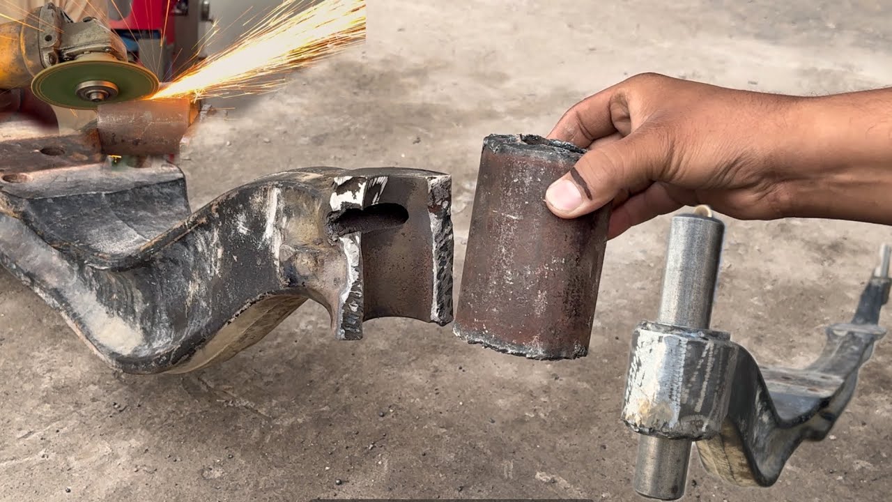 Repair and broken heavy vehicle front axel with intelligent man ...