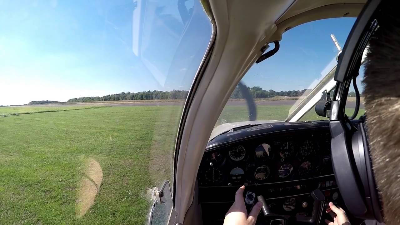 PPL | Lesson #7 | 06-08-16 | Circuits and First Solo! - YouTube