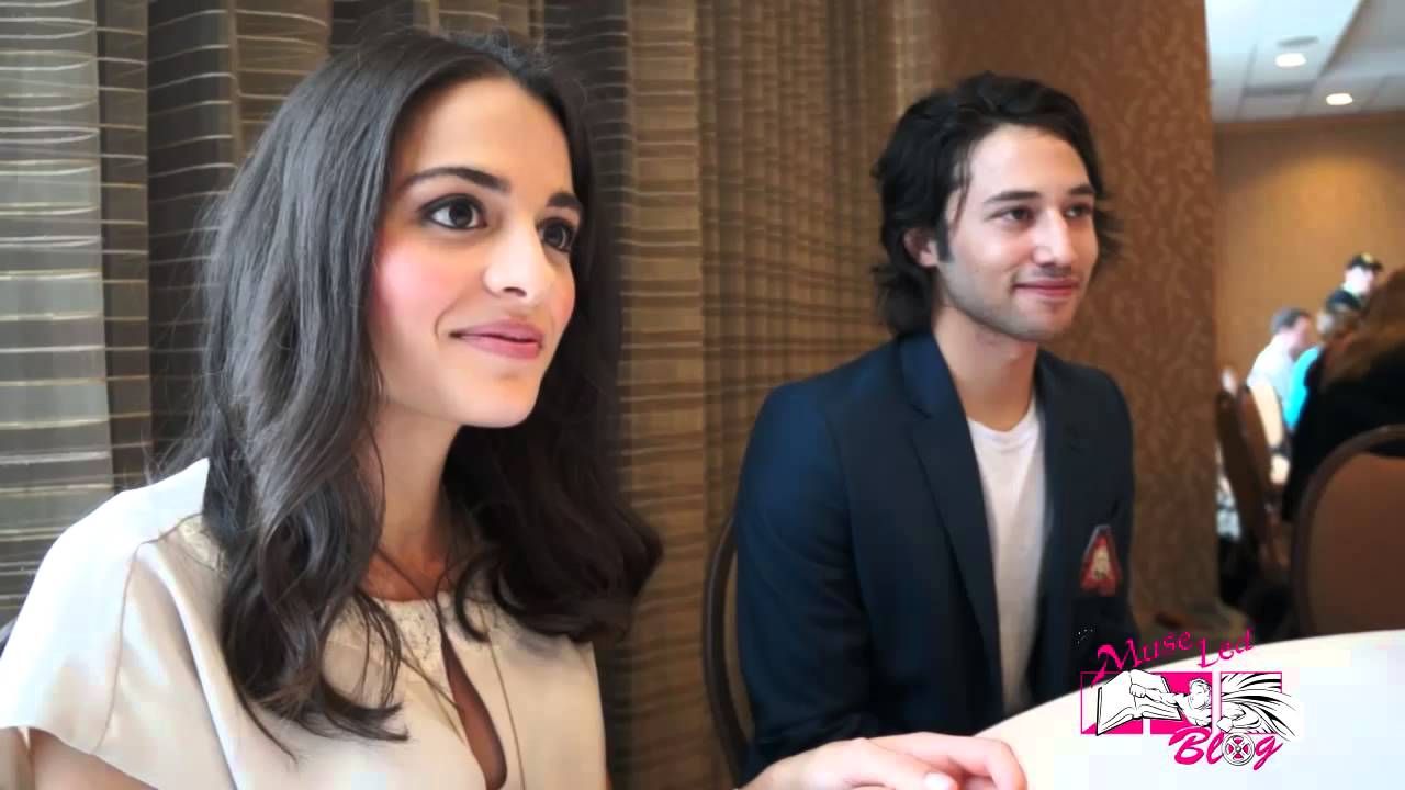 Stephanie Leonidas and Jesse Rath talk Defiance at San Diego Comic Con ...