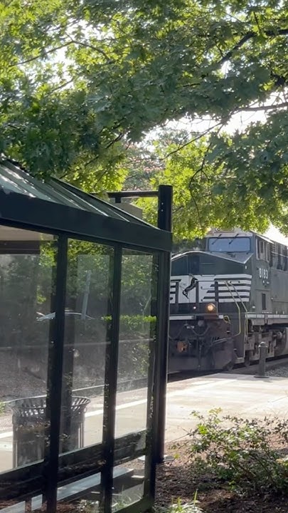 NS 51E rolls through Cary NC - YouTube