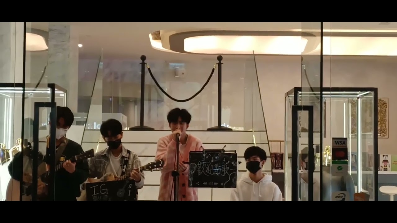 28-12-2022 尖沙咀 kirk_Fung siren yin_0309 cy_fung 音樂表演 🎶 🎤 🎸 🥁 🔊 MC 張天賦 ...