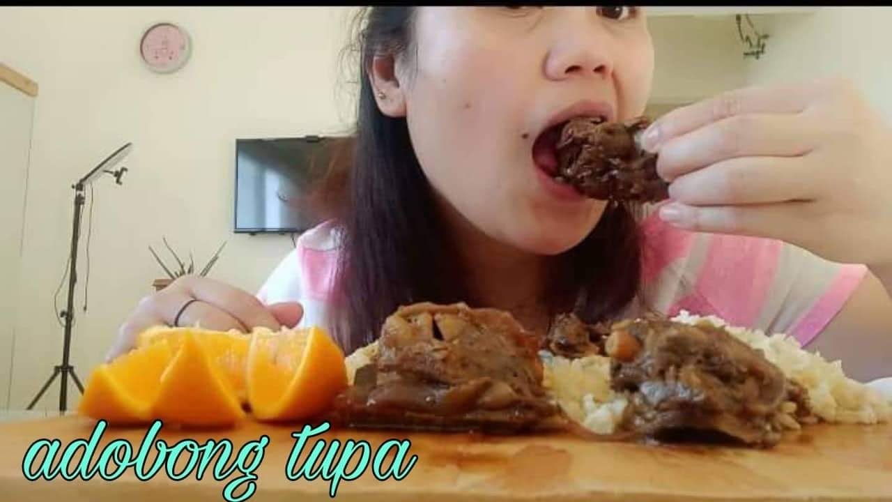 Adobong Tupa Mukbang | Simply Daiz - YouTube
